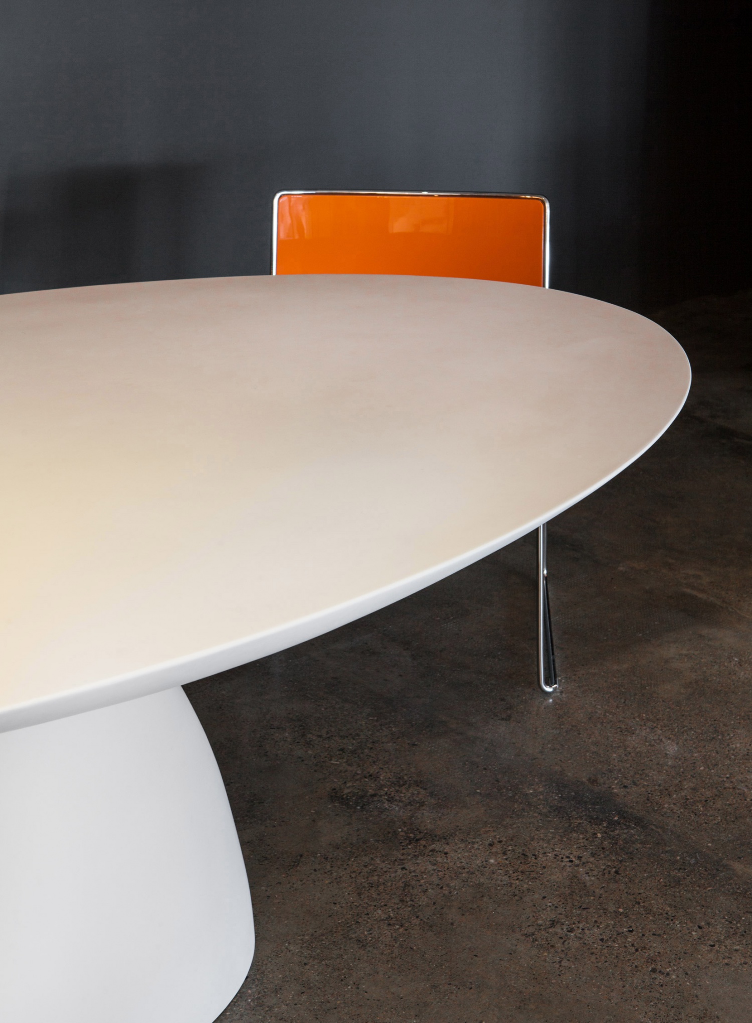 Porro Spa | Products | Collections | Ellipse Table